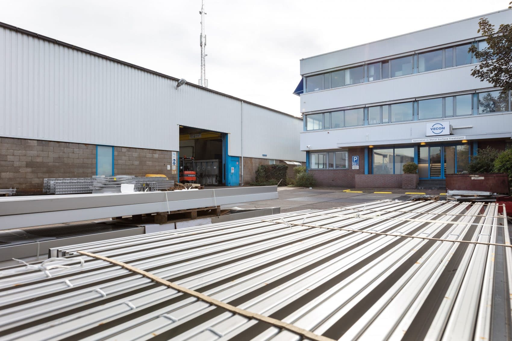 Contact | Vecom Group